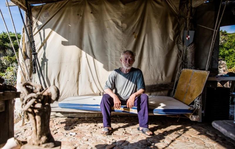 This Man Has Lived Alone on an Island for 29 Years | The Guidebook ...
